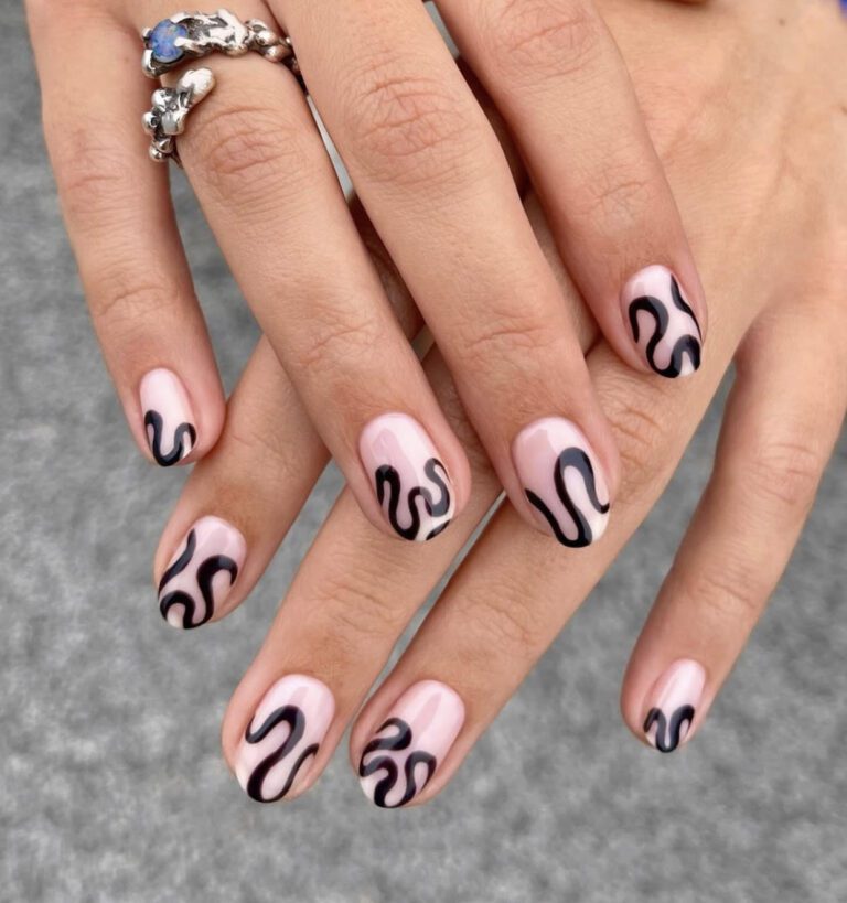 25+ Cute & Simple Line Nail Designs You Should Try - Farah Salem