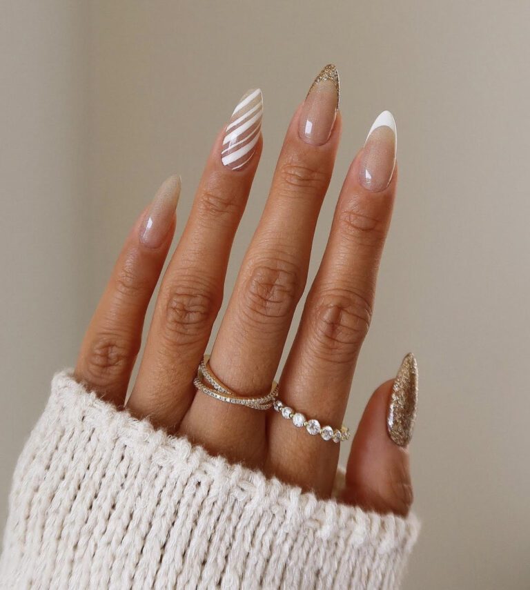 25+ Cute & Simple Line Nail Designs You Should Try - Farah Salem