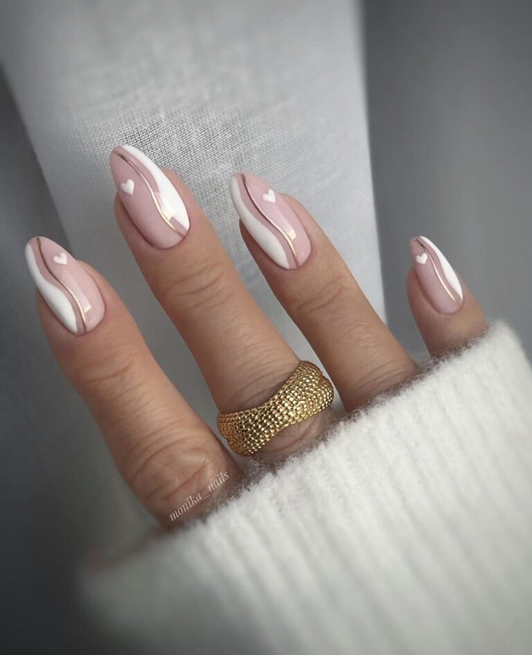 25+ Cute & Simple Line Nail Designs You Should Try - Farah Salem